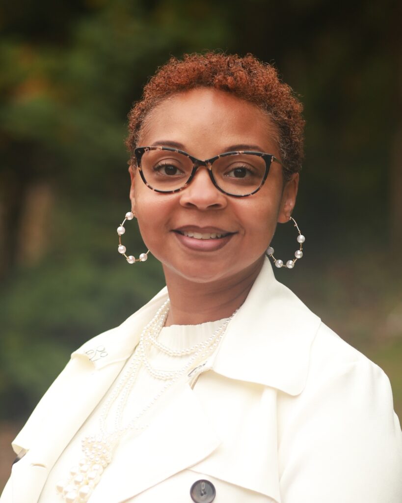 Jessica Batten - Directory