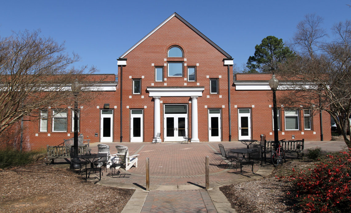 UMW Celebrates Renovated Buildings - News
