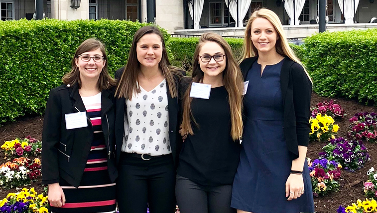 UMW Psychology Students Claim Top State Award - News