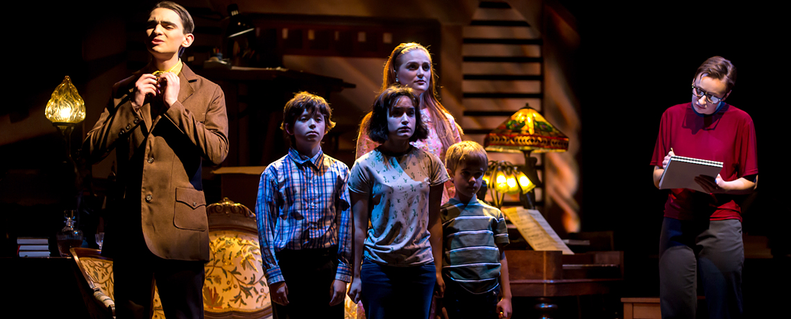 Actors Split Role in UMW Musical ‘Fun Home’ - News
