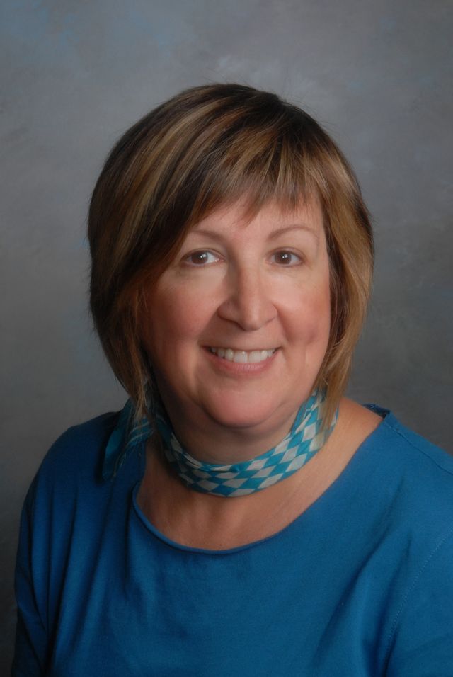 UMW Announces Faculty Awards, Honors Faculty Emeriti - News