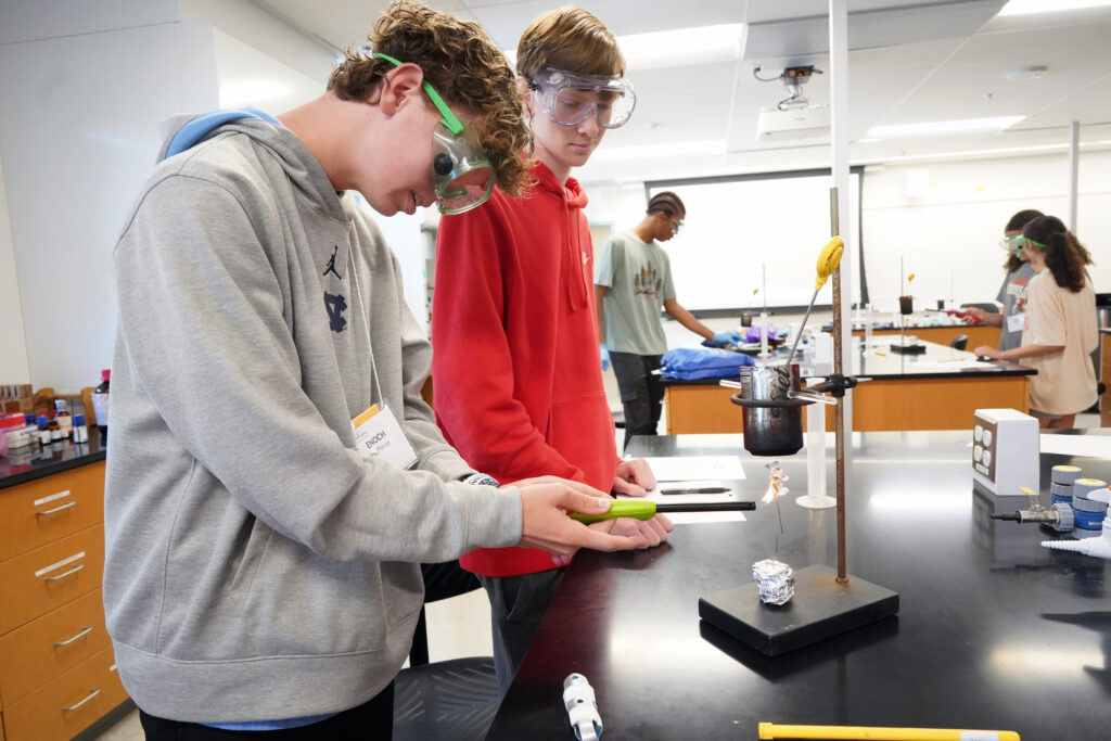 An Enriching Summer Awaits With UMW’s Program for High School Students ...